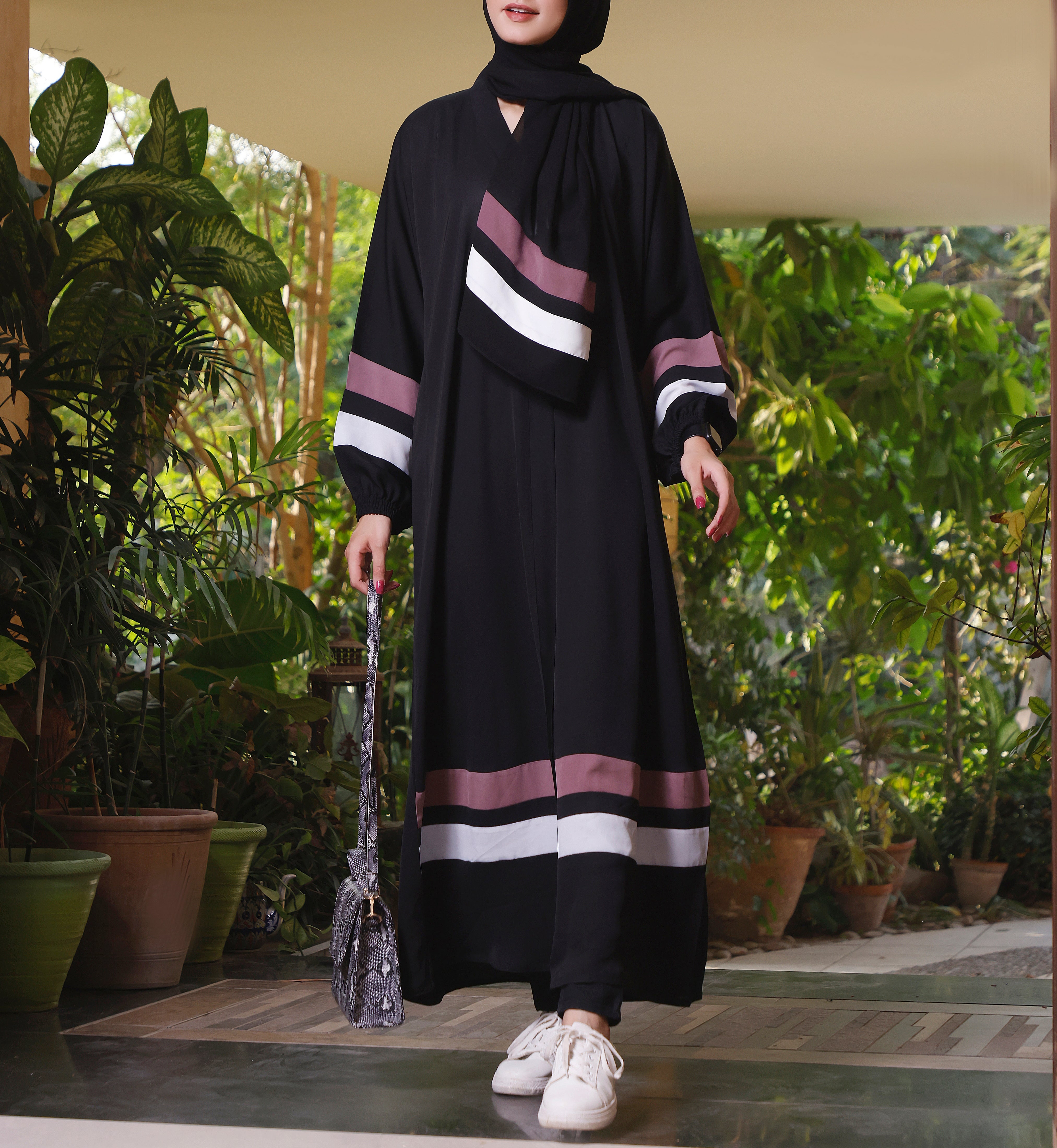 HL12 – Hijab Living